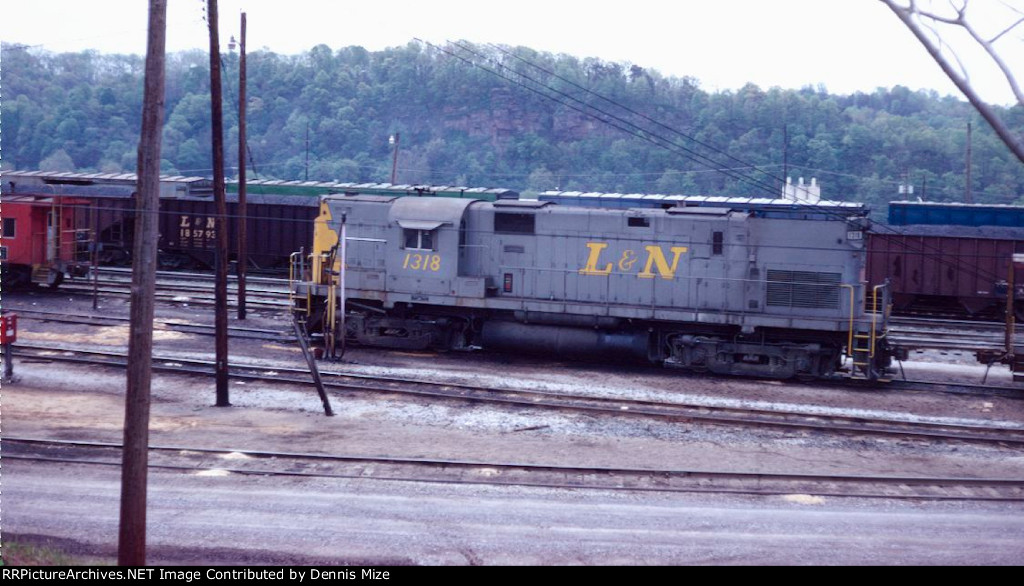 L&N 1318 High nose C420